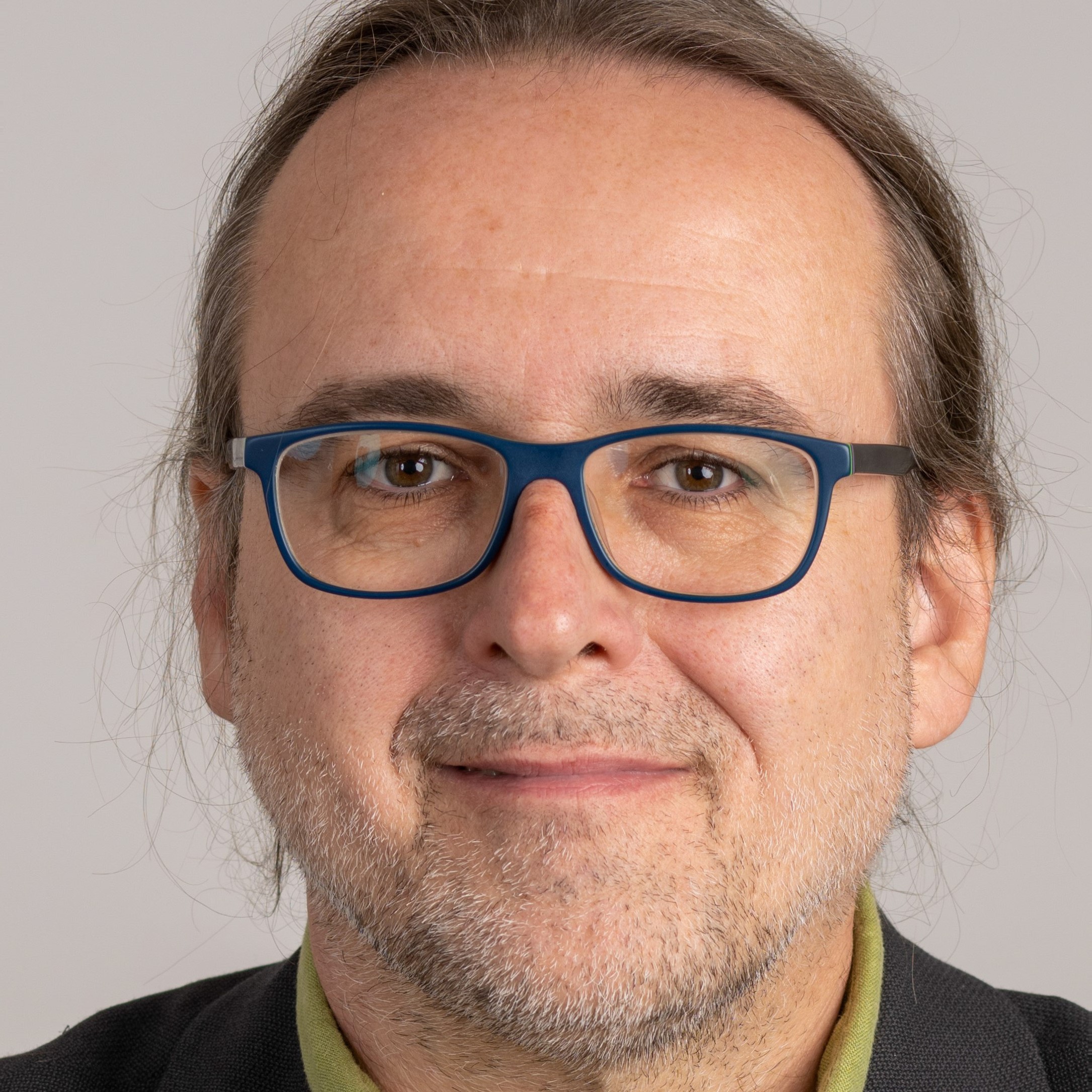 Mag. Christoph Riedl: „Die Wiederaufnahme eines humanitären ...